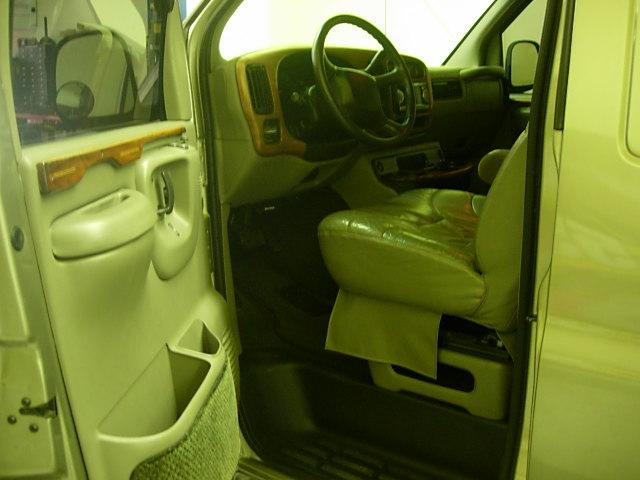 Used 2001 Chevrolet Express SLT CREW Details. Buy used 2001 Chevrolet ...
